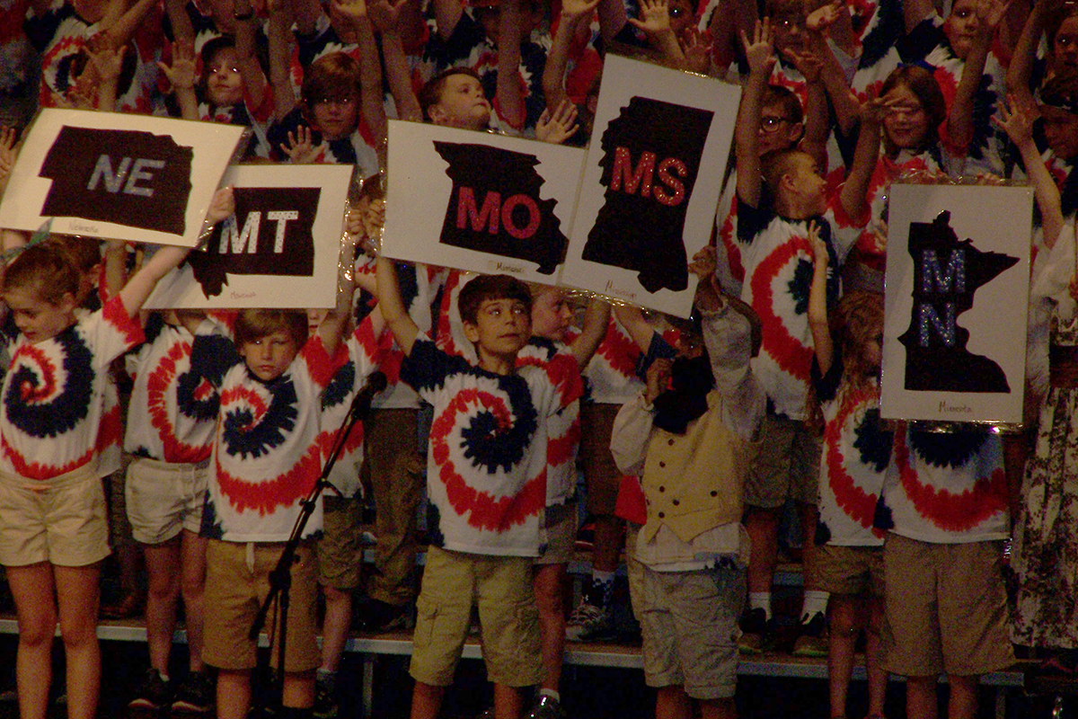 Manor second-graders present Flag Day show – Mendon Honeoye Falls Lima ...